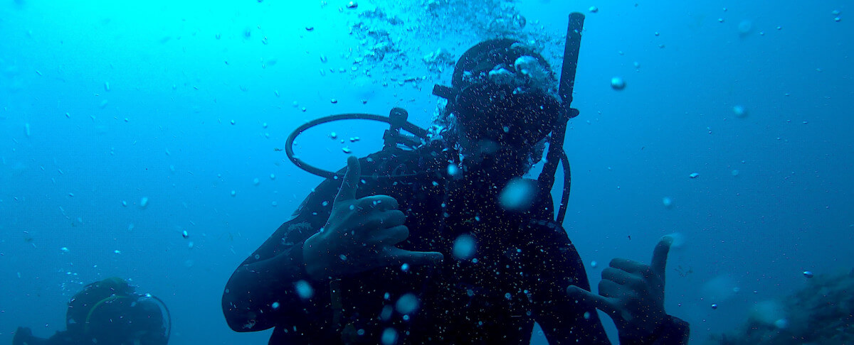 Scuba Diving with Creed Bratton – Pam's Teapot